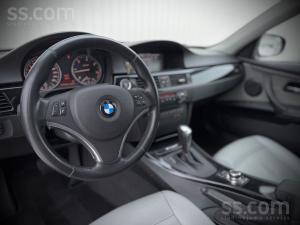 Black BMW 320 2011 in Jelgava, with an engine capacity of 2.00 L and mileage of 280 thousand km for 8450 €, photo 16 on AUTOMOTO.COM.LV