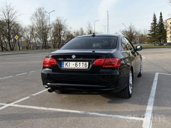 Melns BMW 320 2011 Rīga, ar dzinēja tilpumu 2.00 L un nobraukumu 274 tūkst. km par 7990 €, foto 3 vietnē AUTOMOTO.COM.LV
