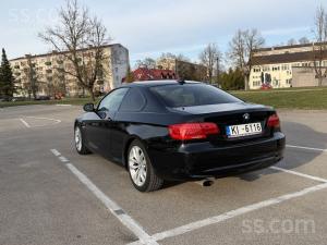 Melns BMW 320 2011 Rīga, ar dzinēja tilpumu 2.00 L un nobraukumu 274 tūkst. km par 7990 €, foto 5 vietnē AUTOMOTO.COM.LV