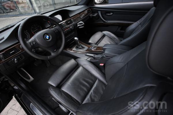 Black BMW 320 2012 in Jelgava, with an engine capacity of 2.00 L and mileage of 292 thousand km for 9500 €, photo 6 on AUTOMOTO.COM.LV