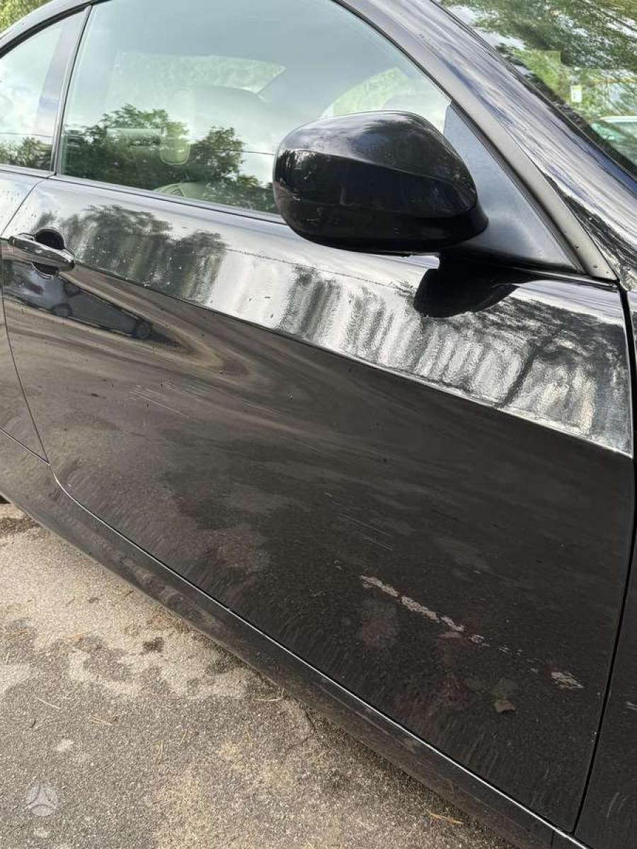 Black BMW 320 2012 in Vilnius, with an engine capacity of 2.00 L and mileage of 296 thousand km for 7000 €, photo 9 on AUTOMOTO.COM.LV