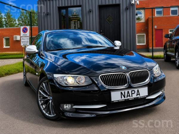 Black BMW 320 2012 in Riga, with an engine capacity of 2.00 L and mileage of 369 thousand km for 7550 €, photo 3 on AUTOMOTO.COM.LV