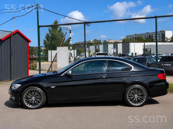 Melns BMW 320 2012 Rīga, ar dzinēja tilpumu 2.00 L un nobraukumu 369 tūkst. km par 7350 €, foto 4 vietnē AUTOMOTO.COM.LV