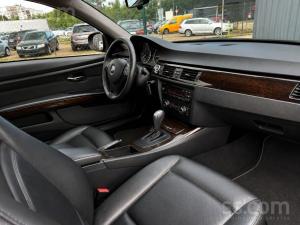 Black BMW 320 2012 in Riga, with an engine capacity of 2.00 L and mileage of 369 thousand km for 7350 €, photo 9 on AUTOMOTO.COM.LV