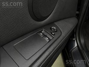 Black BMW 320 2012 in Riga, with an engine capacity of 2.00 L and mileage of 369 thousand km for 7350 €, photo 13 on AUTOMOTO.COM.LV