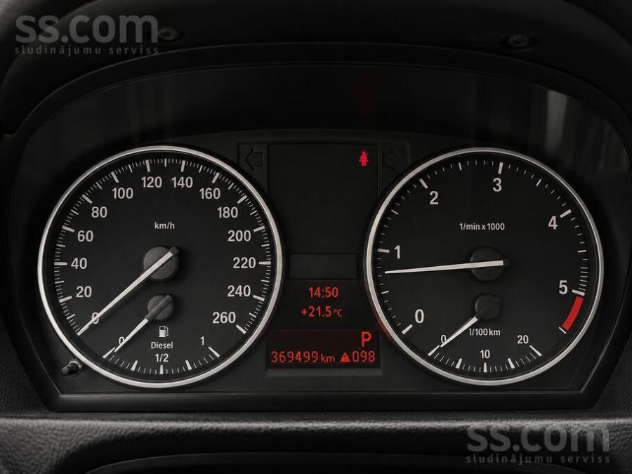 Black BMW 320 2012 in Riga, with an engine capacity of 2.00 L and mileage of 369 thousand km for 7350 €, photo 16 on AUTOMOTO.COM.LV