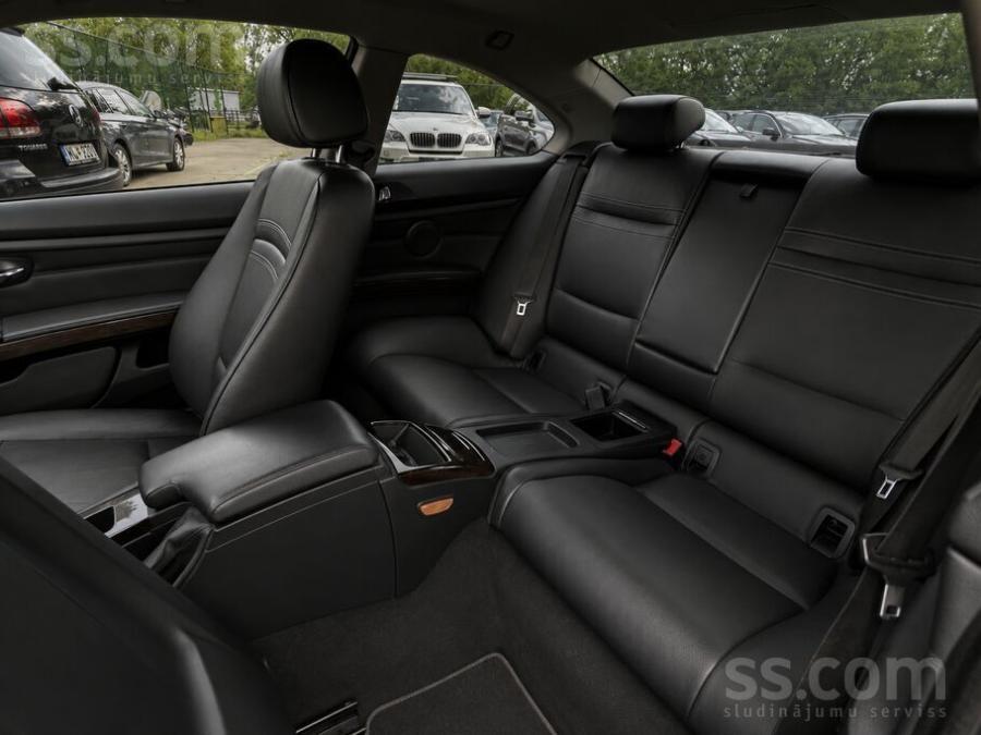 Black BMW 320 2012 in Riga, with an engine capacity of 2.00 L and mileage of 369 thousand km for 7350 €, photo 21 on AUTOMOTO.COM.LV
