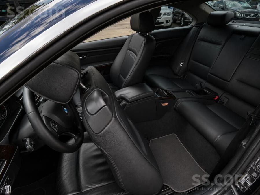 Black BMW 320 2012 in Riga, with an engine capacity of 2.00 L and mileage of 369 thousand km for 7350 €, photo 22 on AUTOMOTO.COM.LV