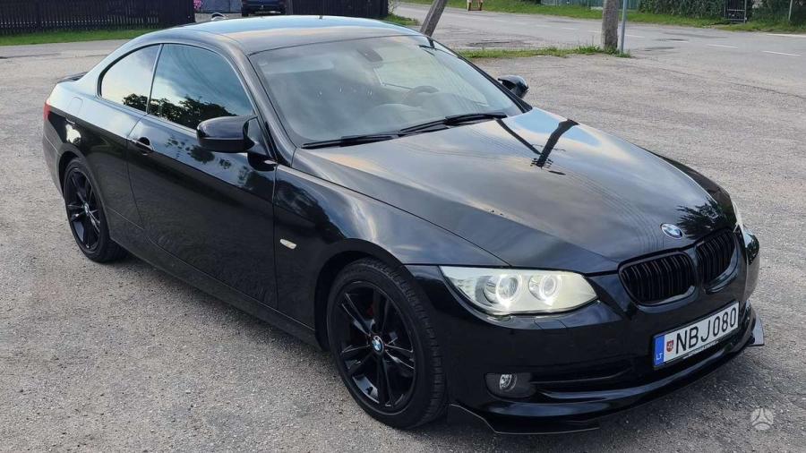 Black BMW 320 2013 in Rokiskis, with an engine capacity of 2.00 L and mileage of 283 thousand km for 6950 €, photo 3 on AUTOMOTO.COM.LV
