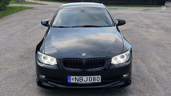 Black BMW 320 2013 in Rokiskis, with an engine capacity of 2.00 L and mileage of 283 thousand km for 6950 €, photo 3 on AUTOMOTO.COM.LV