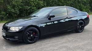 Black BMW 320 2013 in Rokiskis, with an engine capacity of 2.00 L and mileage of 283 thousand km for 6950 €, photo 6 on AUTOMOTO.COM.LV