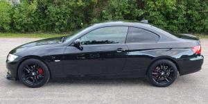 Black BMW 320 2013 in Rokiskis, with an engine capacity of 2.00 L and mileage of 283 thousand km for 6950 €, photo 8 on AUTOMOTO.COM.LV