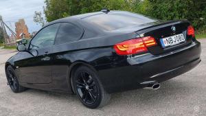 Black BMW 320 2013 in Rokiskis, with an engine capacity of 2.00 L and mileage of 283 thousand km for 6950 €, photo 13 on AUTOMOTO.COM.LV