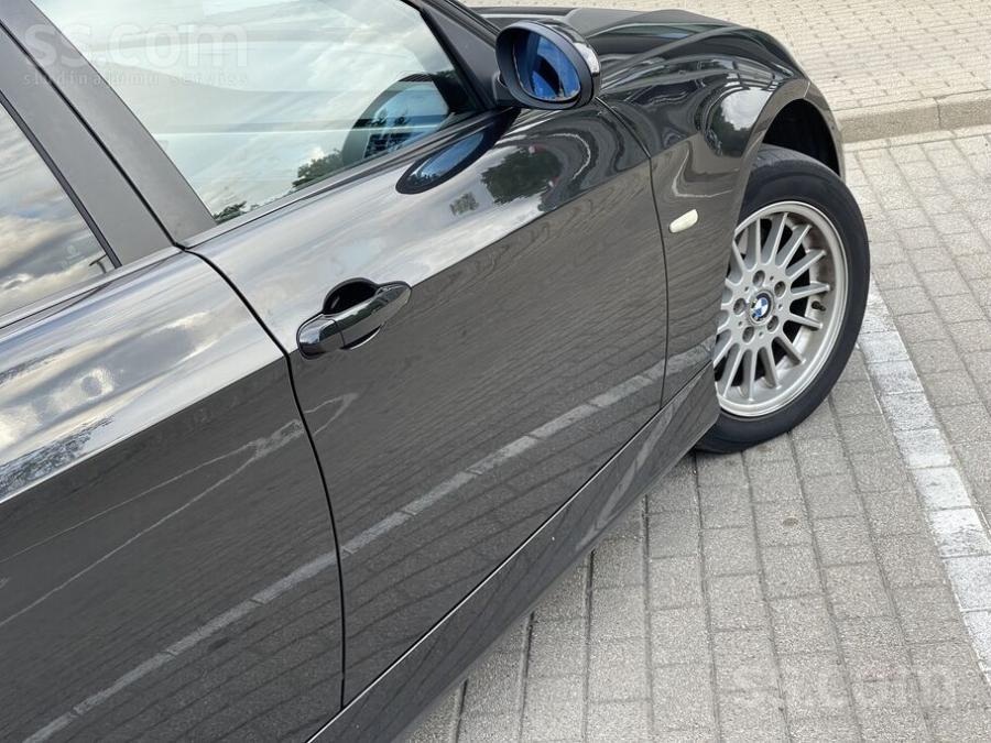 Melns BMW 320 2008 Jūrmala, ar dzinēja tilpumu 2.00 L un nobraukumu 0 tūkst. km par 3650 €, foto 3 vietnē AUTOMOTO.COM.LV