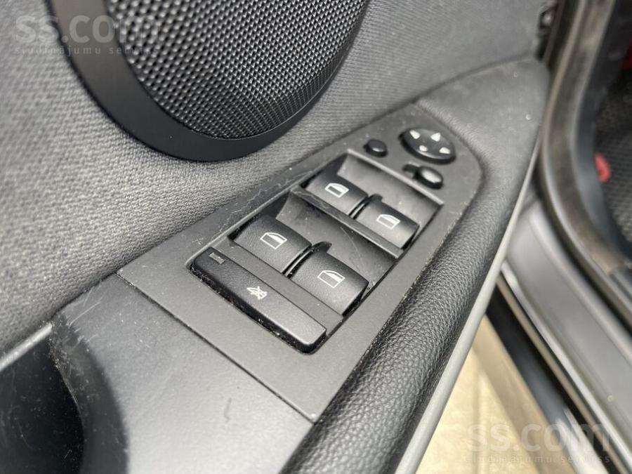 Melns BMW 320 2008 Jūrmala, ar dzinēja tilpumu 2.00 L un nobraukumu 0 tūkst. km par 3650 €, foto 18 vietnē AUTOMOTO.COM.LV