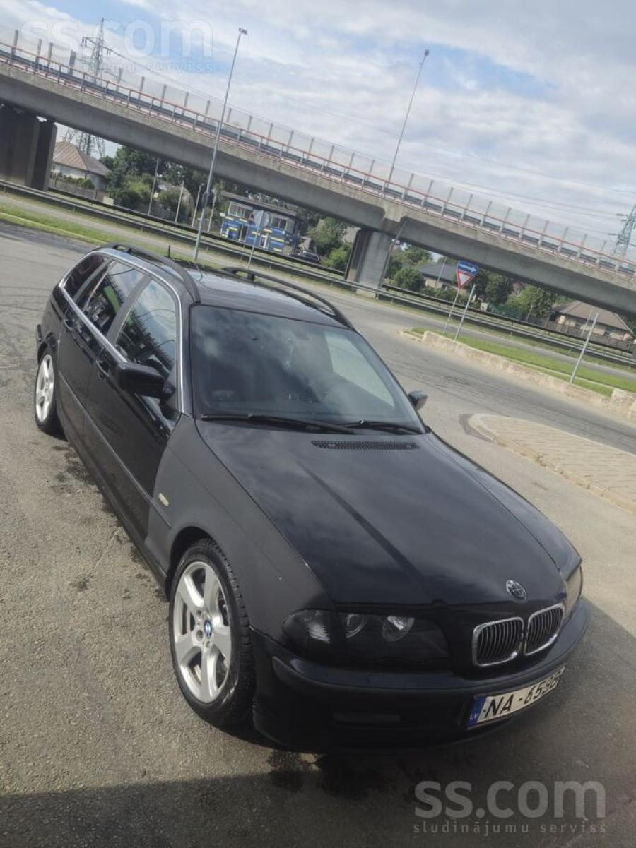 Melns BMW 320 2002 Rīga, ar dzinēja tilpumu 3.00 L un nobraukumu 347 tūkst. km par 2100 €, foto 3 vietnē AUTOMOTO.COM.LV