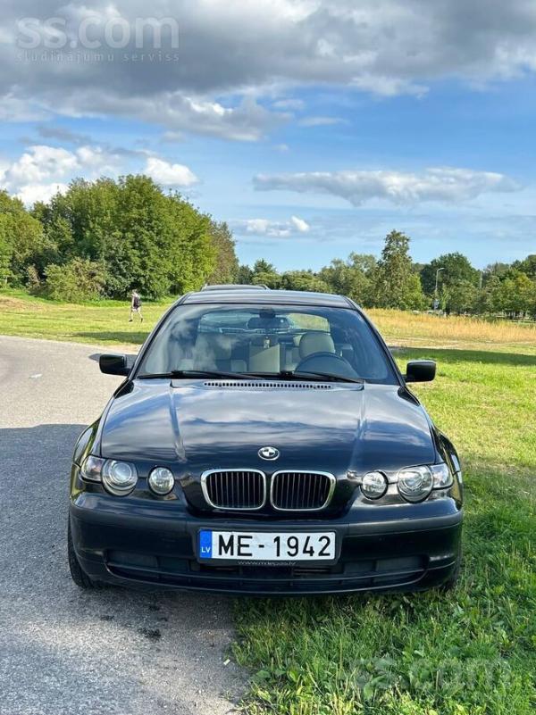 Black BMW 320 2002 in Riga, with an engine capacity of 2.00 L and mileage of 222 thousand km for 3000 €, photo 1 on AUTOMOTO.COM.LV