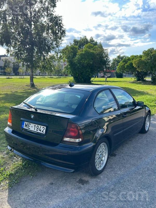 Black BMW 320 2002 in Riga, with an engine capacity of 2.00 L and mileage of 222 thousand km for 3000 €, photo 5 on AUTOMOTO.COM.LV