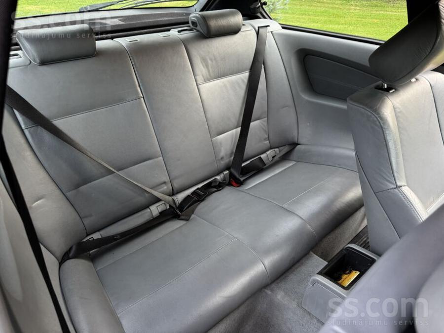 Melns BMW 320 2002 Alūksne, ar dzinēja tilpumu 2.00 L un nobraukumu 293 tūkst. km par 2300 €, foto 17 vietnē AUTOMOTO.COM.LV