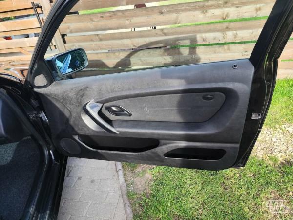 Melns BMW 320 2002 Pakruojis, ar dzinēja tilpumu 2.00 L un nobraukumu 295 tūkst. km par 2000 €, foto 9 vietnē AUTOMOTO.COM.LV