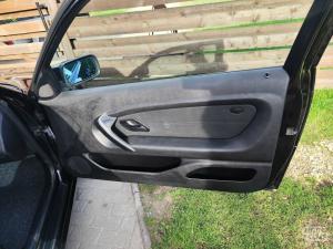 Melns BMW 320 2002 Pakruojis, ar dzinēja tilpumu 2.00 L un nobraukumu 295 tūkst. km par 2000 €, foto 9 vietnē AUTOMOTO.COM.LV