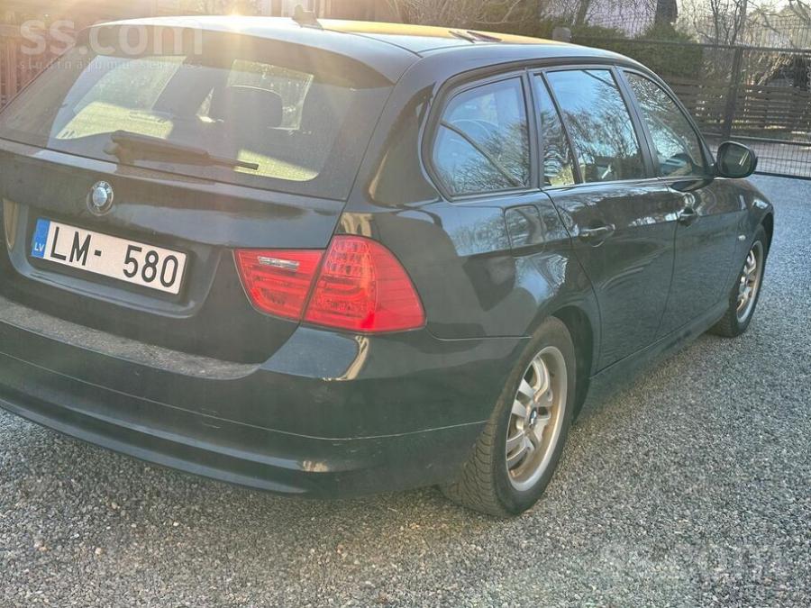 Melns BMW 320 2009 Jelgava, ar dzinēja tilpumu 2.00 L un nobraukumu 386 tūkst. km par 7000 €, foto 5 vietnē AUTOMOTO.COM.LV