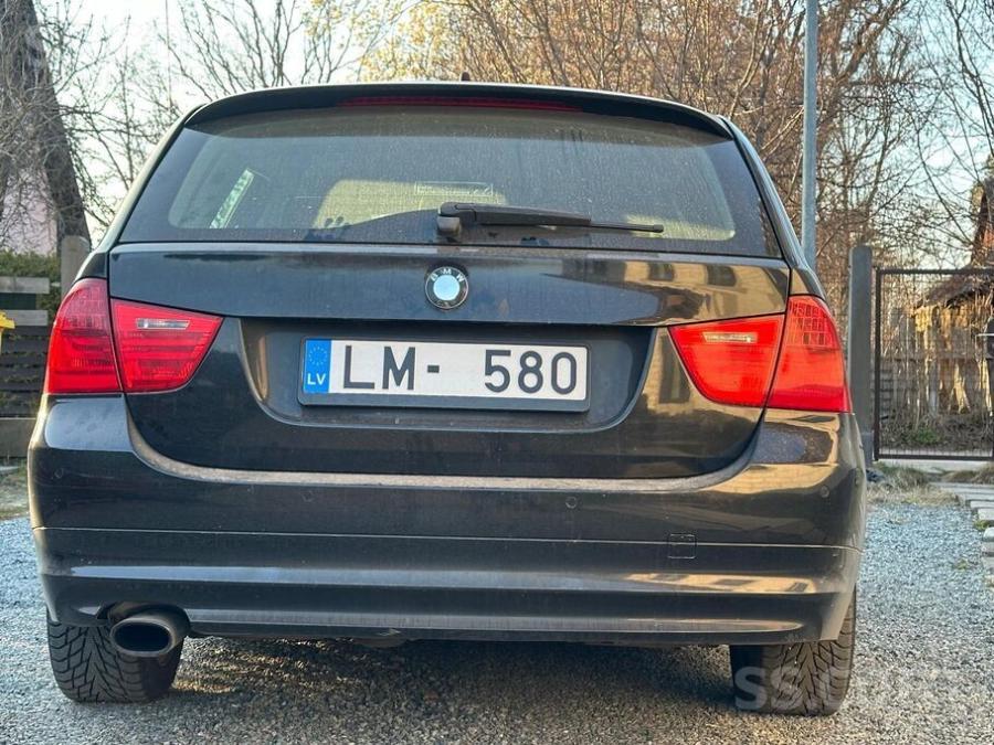 Melns BMW 320 2009 Jelgava, ar dzinēja tilpumu 2.00 L un nobraukumu 386 tūkst. km par 7000 €, foto 8 vietnē AUTOMOTO.COM.LV