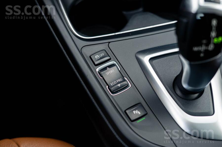 Black BMW 320 2013 in Riga, with an engine capacity of 2.00 L and mileage of 235 thousand km for 11990 €, photo 25 on AUTOMOTO.COM.LV