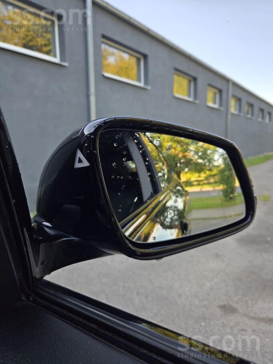 Black BMW 320 2014 in Ogre, with an engine capacity of 2.00 L and mileage of 295 thousand km for 10290 €, photo 8 on AUTOMOTO.COM.LV