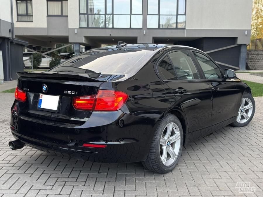 Black BMW 320 2014 in Kaunas, with an engine capacity of 2.00 L and mileage of 250 thousand km for 6500 €, photo 8 on AUTOMOTO.COM.LV