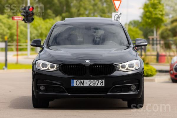 Melns BMW 320 2015 Jelgava, ar dzinēja tilpumu 2.00 L un nobraukumu 0 tūkst. km par 10700 €, foto 2 vietnē AUTOMOTO.COM.LV