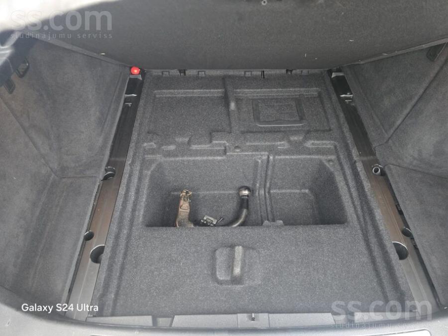 Black BMW 320 2016 in Riga, with an engine capacity of 2.00 L and mileage of 208 thousand km for 10100 €, photo 14 on AUTOMOTO.COM.LV