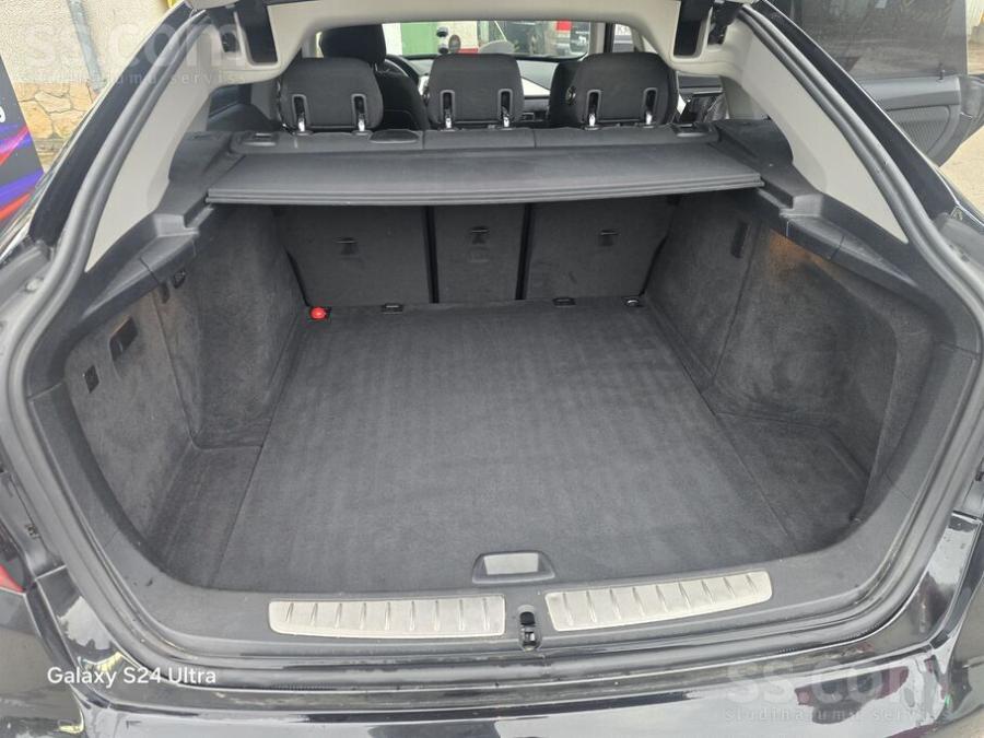 Black BMW 320 2016 in Riga, with an engine capacity of 2.00 L and mileage of 208 thousand km for 10100 €, photo 15 on AUTOMOTO.COM.LV