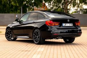Black BMW 320 2017 in Jelgava, with an engine capacity of 2.00 L and mileage of 250 thousand km for 17300 €, photo 4 on AUTOMOTO.COM.LV