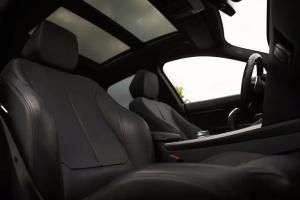 Black BMW 320 2017 in Jelgava, with an engine capacity of 2.00 L and mileage of 250 thousand km for 17300 €, photo 8 on AUTOMOTO.COM.LV