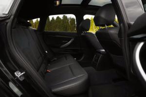 Black BMW 320 2017 in Jelgava, with an engine capacity of 2.00 L and mileage of 250 thousand km for 17300 €, photo 19 on AUTOMOTO.COM.LV