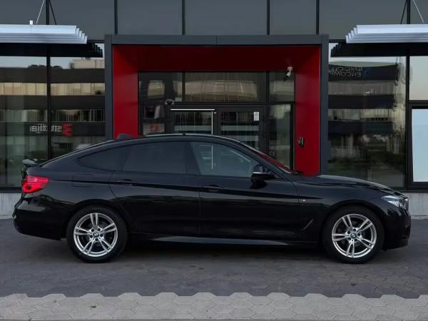 Black BMW 320 2018 in Riga, with an engine capacity of 2.00 L and mileage of 252 thousand km for 16399 €, photo 6 on AUTOMOTO.COM.LV