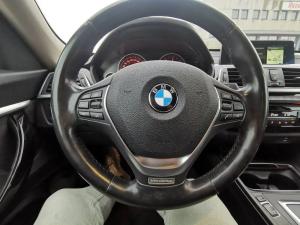 Black BMW 320 2018 in Kuldiga, with an engine capacity of 2.00 L and mileage of 222 thousand km for 14490 €, photo 15 on AUTOMOTO.COM.LV