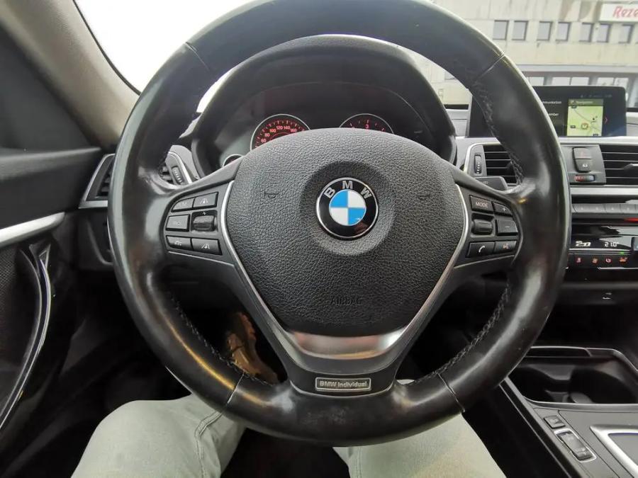Black BMW 320 2018 in Kuldiga, with an engine capacity of 2.00 L and mileage of 222 thousand km for 14490 €, photo 15 on AUTOMOTO.COM.LV