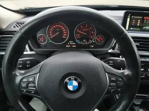 Black BMW 320 2018 in Kuldiga, with an engine capacity of 2.00 L and mileage of 222 thousand km for 14490 €, photo 25 on AUTOMOTO.COM.LV