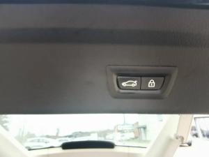 Black BMW 320 2018 in Kuldiga, with an engine capacity of 2.00 L and mileage of 222 thousand km for 14490 €, photo 27 on AUTOMOTO.COM.LV