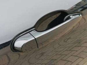 Black BMW 320 2018 in Kuldiga, with an engine capacity of 2.00 L and mileage of 222 thousand km for 14490 €, photo 29 on AUTOMOTO.COM.LV