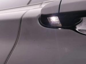 Black BMW 320 2018 in Kuldiga, with an engine capacity of 2.00 L and mileage of 222 thousand km for 14490 €, photo 30 on AUTOMOTO.COM.LV