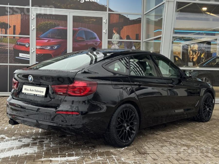 Black BMW 320 2019 in Valmiera, with an engine capacity of 2.00 L and mileage of 176 thousand km for 18500 €, photo 6 on AUTOMOTO.COM.LV