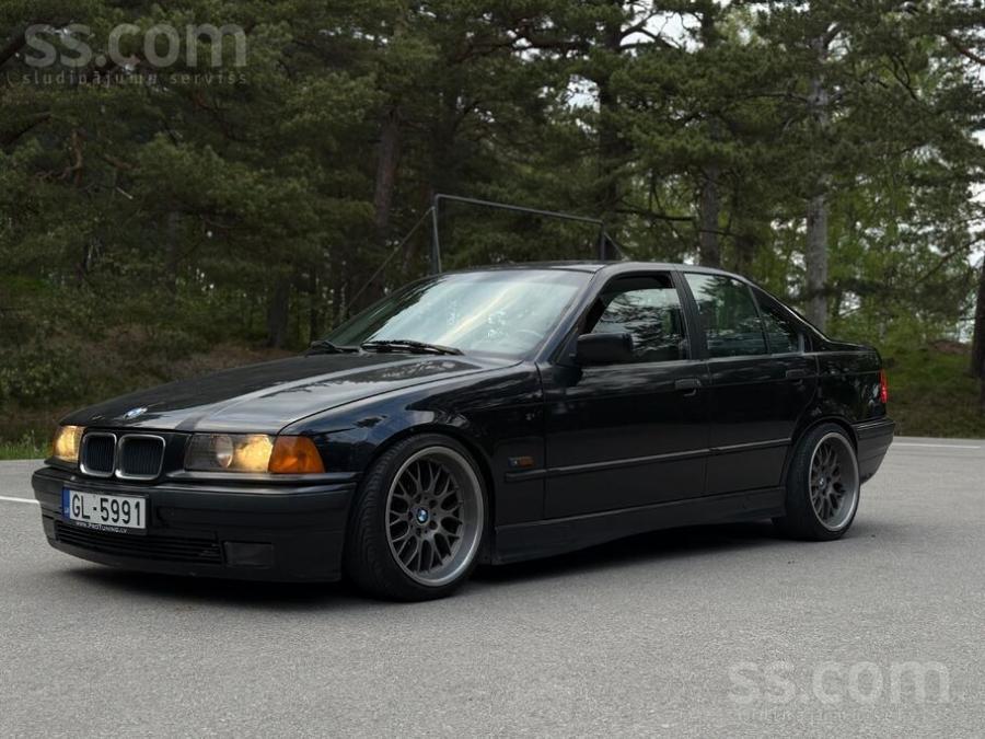 Melns BMW 320 1994 Liepāja, ar dzinēja tilpumu 2.00 L un nobraukumu 223 tūkst. km par 3700 €, foto 1 vietnē AUTOMOTO.COM.LV