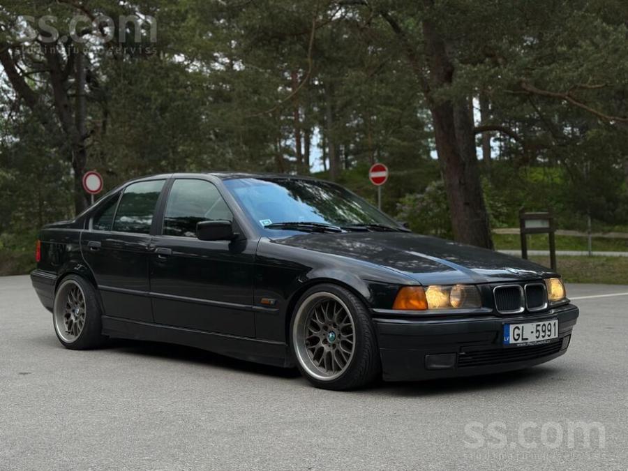 Melns BMW 320 1994 Liepāja, ar dzinēja tilpumu 2.00 L un nobraukumu 223 tūkst. km par 3700 €, foto 3 vietnē AUTOMOTO.COM.LV
