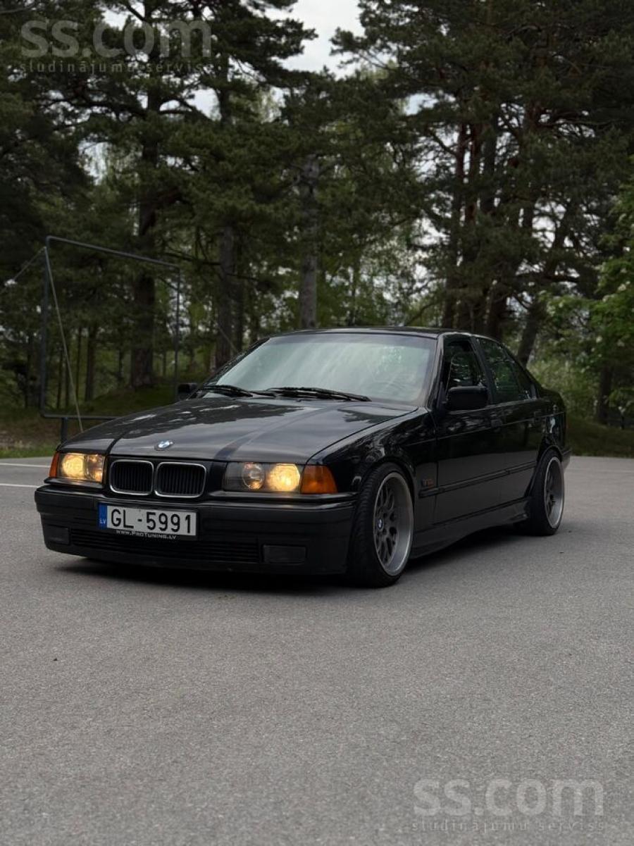 Melns BMW 320 1994 Liepāja, ar dzinēja tilpumu 2.00 L un nobraukumu 223 tūkst. km par 3700 €, foto 4 vietnē AUTOMOTO.COM.LV