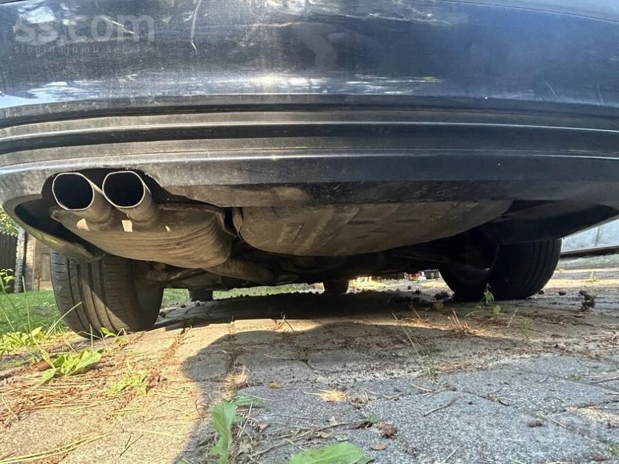Black BMW 320 1998 in Riga, with an engine capacity of 2.00 L and mileage of 372 thousand km for 990 €, photo 13 on AUTOMOTO.COM.LV