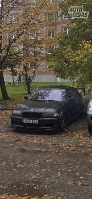 Black BMW 320 1999 in Klaipeda, with an engine capacity of 2.00 L and mileage of 451 thousand km for 1000 €, photo 2 on AUTOMOTO.COM.LV