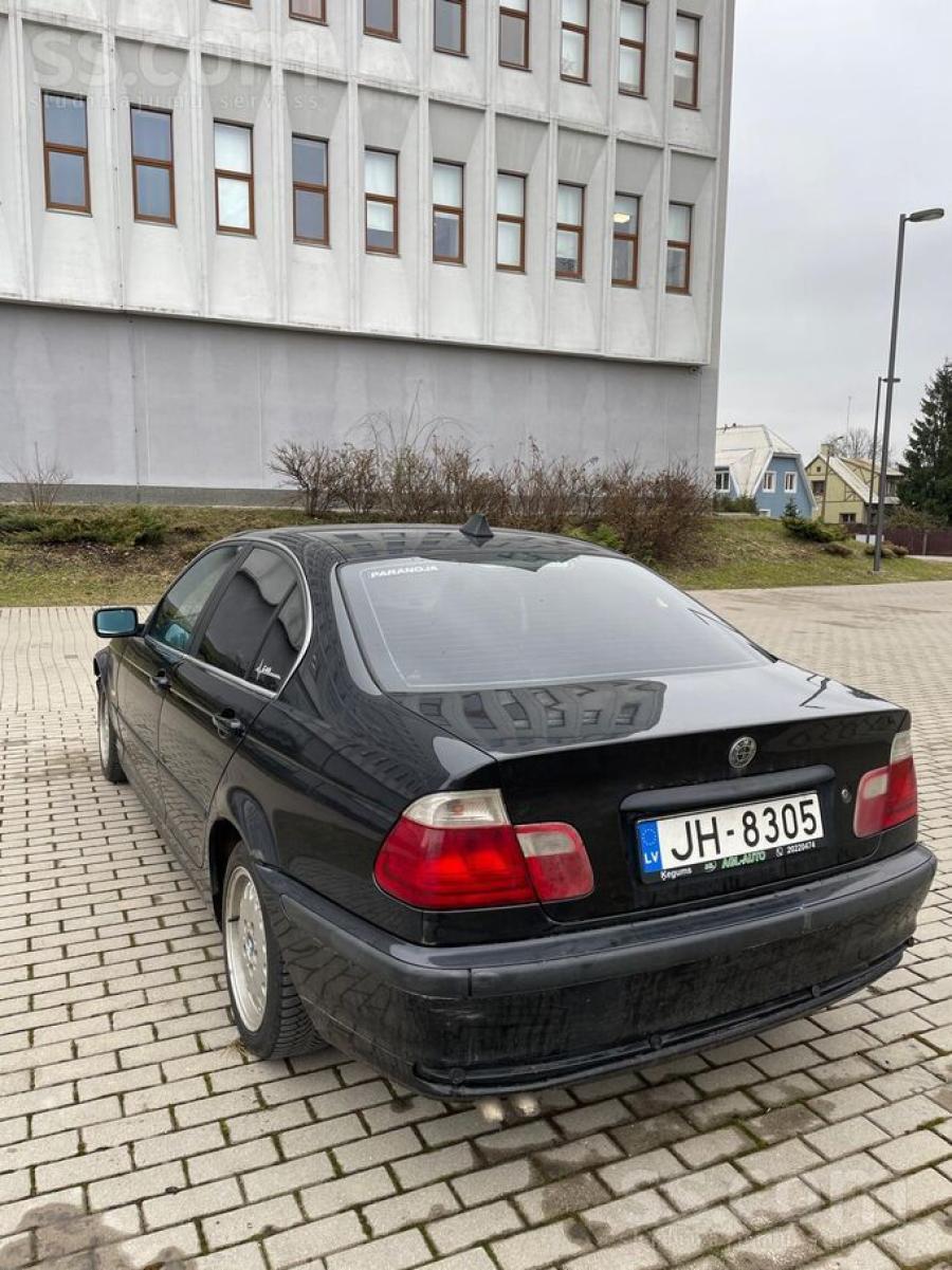Black BMW 320 2000 in Riga, with an engine capacity of 2.20 L and mileage of 372 thousand km for 2200 €, photo 2 on AUTOMOTO.COM.LV